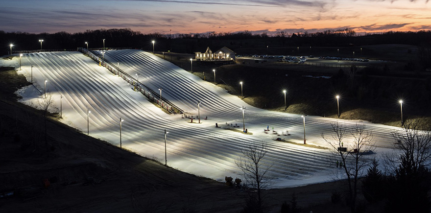 Chicago Night Snow Tubing and Brewery Bus Trip - Trailways